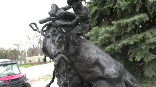 Bronze sculptures tell history of Bartlett and west - NORTHEAST - NEWS ...