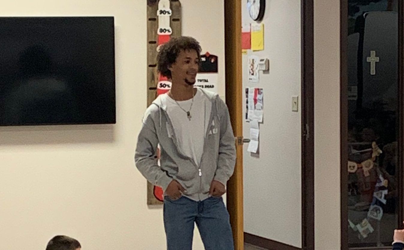 Norfolk Catholic students get a visit from American Idol competitor Cam ...